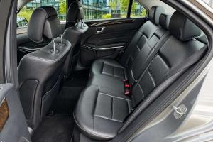 Grey Mercedes-Benz e-200 2013 in Vilnius, with an engine capacity of 2.20 L and mileage of 266 thousand km for 9650 €, photo 7 on AUTOMOTO.COM.LV