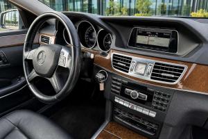 Grey Mercedes-Benz e-200 2013 in Vilnius, with an engine capacity of 2.20 L and mileage of 266 thousand km for 9650 €, photo 10 on AUTOMOTO.COM.LV