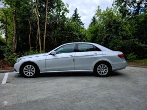 Серый Мерседес E 200 2013 в Вильнюс, объемом двигателя 1.99 л и пробегом 397 тыс. км за 6499 €, фото 3 на AUTOMOTO.COM.LV