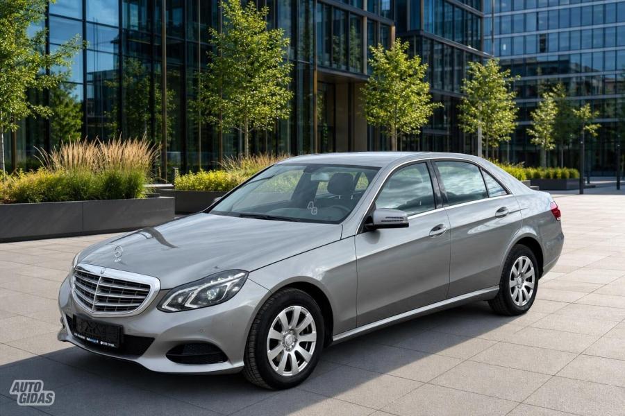 Серый Мерседес E 200 2013 в Вильнюс, объемом двигателя 2.20 л и пробегом 266 тыс. км за 8950 €, фото 1 на AUTOMOTO.COM.LV