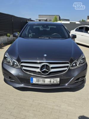Pelēks Mercedes-Benz e-200 2014 Viļņa, ar dzinēja tilpumu 2.10 L un nobraukumu 338 tūkst. km par 11500 €, foto 4 vietnē AUTOMOTO.COM.LV