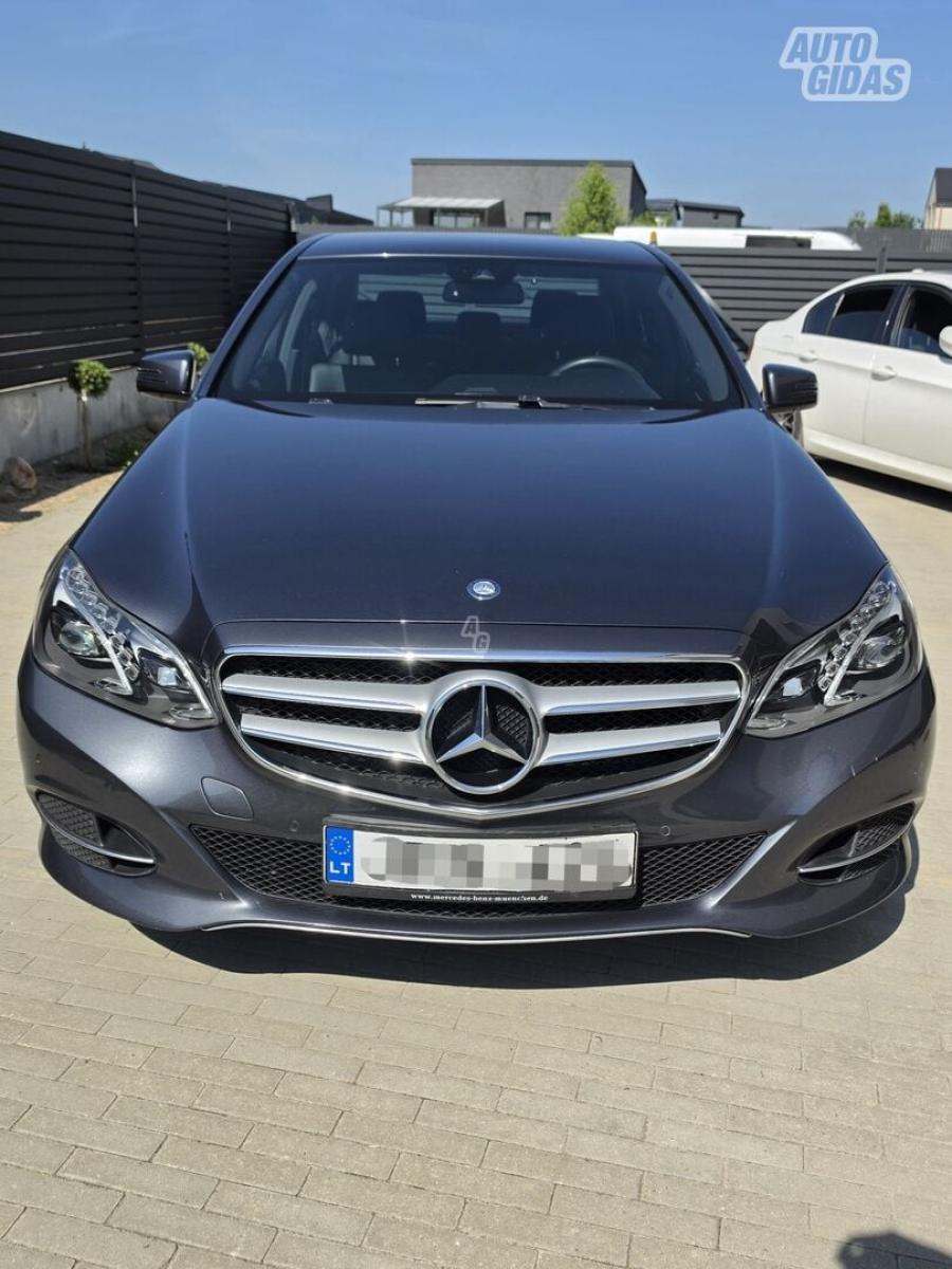 Pelēks Mercedes-Benz e-200 2014 Viļņa, ar dzinēja tilpumu 2.10 L un nobraukumu 338 tūkst. km par 11500 €, foto 4 vietnē AUTOMOTO.COM.LV
