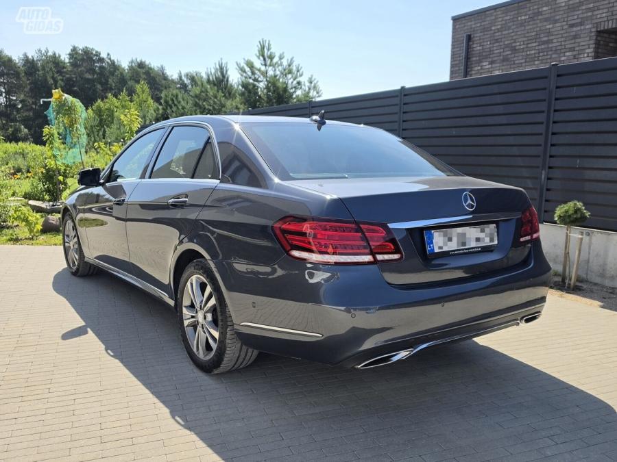 Pelēks Mercedes-Benz e-200 2014 Viļņa, ar dzinēja tilpumu 2.10 L un nobraukumu 338 tūkst. km par 11500 €, foto 5 vietnē AUTOMOTO.COM.LV