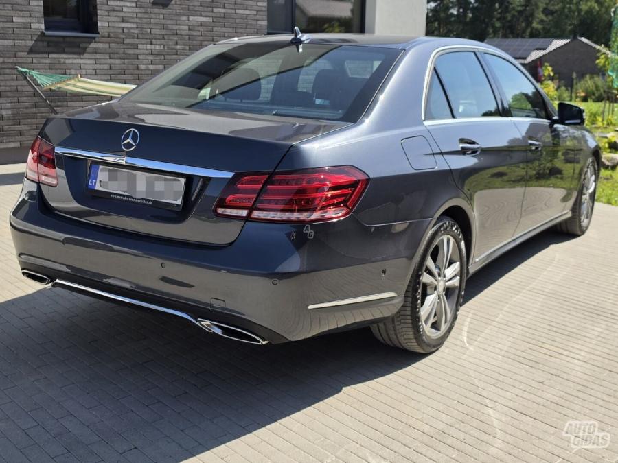 Pelēks Mercedes-Benz e-200 2014 Viļņa, ar dzinēja tilpumu 2.10 L un nobraukumu 338 tūkst. km par 11500 €, foto 7 vietnē AUTOMOTO.COM.LV