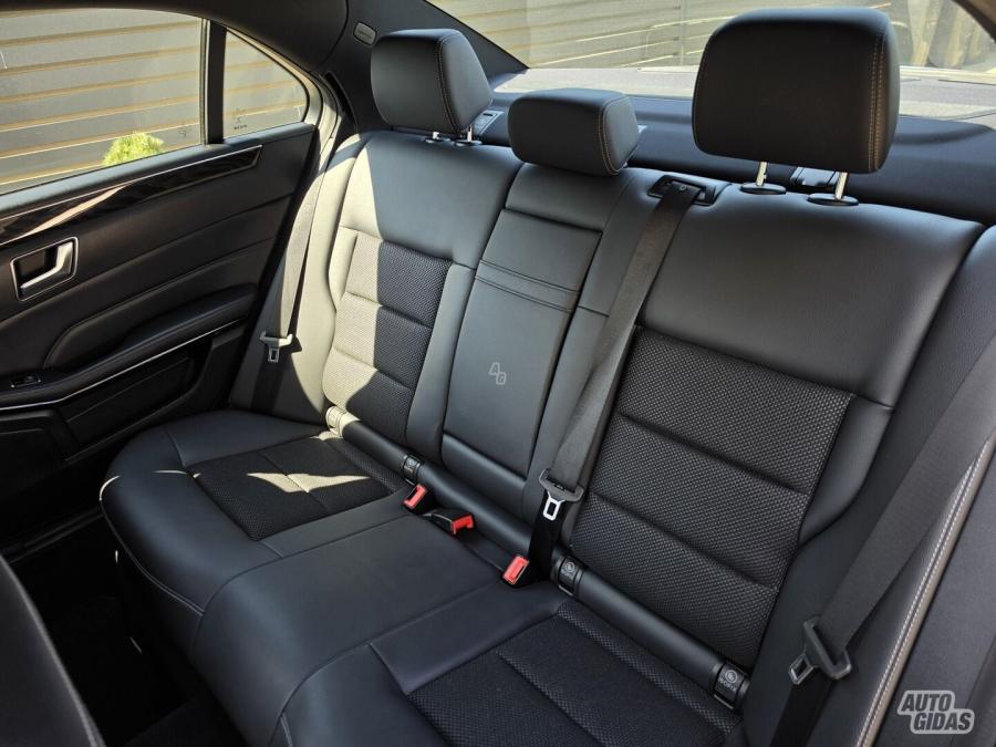 Pelēks Mercedes-Benz e-200 2014 Viļņa, ar dzinēja tilpumu 2.10 L un nobraukumu 338 tūkst. km par 11500 €, foto 13 vietnē AUTOMOTO.COM.LV