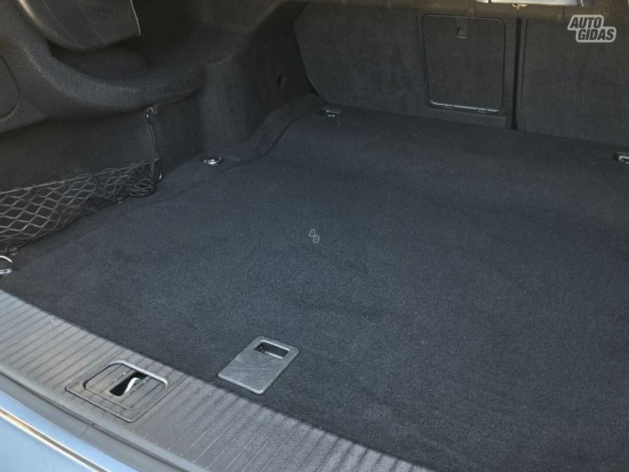 Pelēks Mercedes-Benz e-200 2014 Viļņa, ar dzinēja tilpumu 2.10 L un nobraukumu 338 tūkst. km par 11500 €, foto 14 vietnē AUTOMOTO.COM.LV