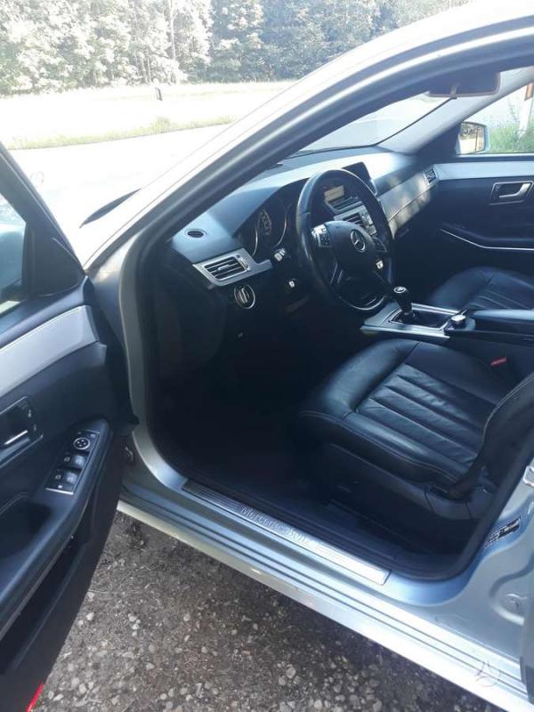 Grey Mercedes-Benz e-200 2014 in Kazlu Ruda, with an engine capacity of 2.14 L and mileage of 244 thousand km for 7999 €, photo 9 on AUTOMOTO.COM.LV