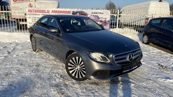 Pelēks Mercedes-Benz e-200 2017 Marijampole, ar dzinēja tilpumu 1.99 L un nobraukumu 66 tūkst. km par 23100 €, foto 1 vietnē AUTOMOTO.COM.LV