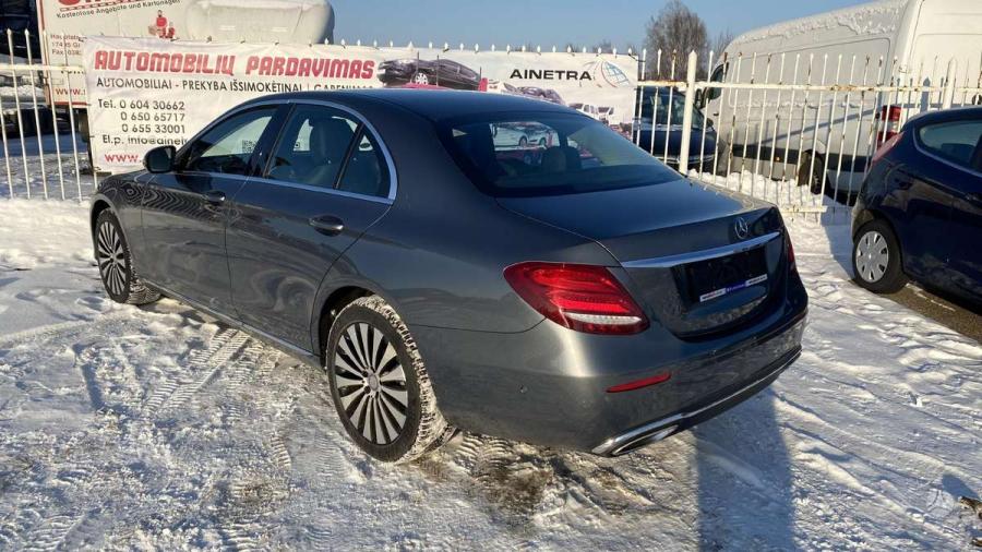 Grey Mercedes-Benz e-200 2017 in Marijampole, with an engine capacity of 1.99 L and mileage of 66 thousand km for 23100 €, photo 4 on AUTOMOTO.COM.LV