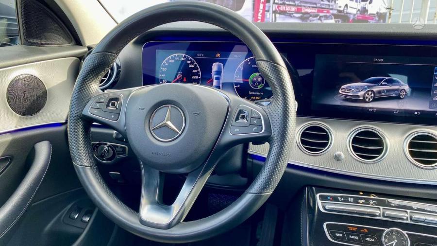Grey Mercedes-Benz e-200 2017 in Marijampole, with an engine capacity of 1.99 L and mileage of 66 thousand km for 21900 €, photo 24 on AUTOMOTO.COM.LV