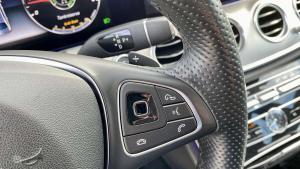 Grey Mercedes-Benz e-200 2017 in Marijampole, with an engine capacity of 1.99 L and mileage of 66 thousand km for 21900 €, photo 25 on AUTOMOTO.COM.LV