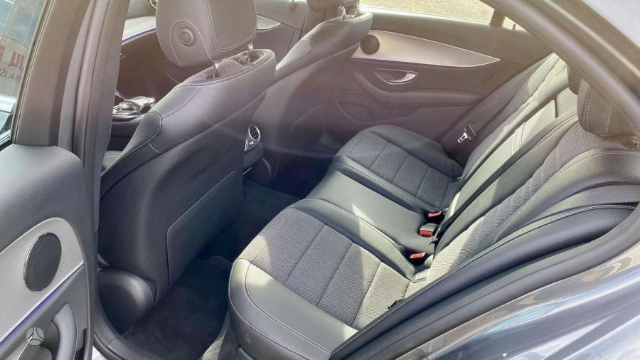 Pelēks Mercedes-Benz e-200 2017 Marijampole, ar dzinēja tilpumu 1.99 L un nobraukumu 40 tūkst. km par 21700 €, foto 17 vietnē AUTOMOTO.COM.LV