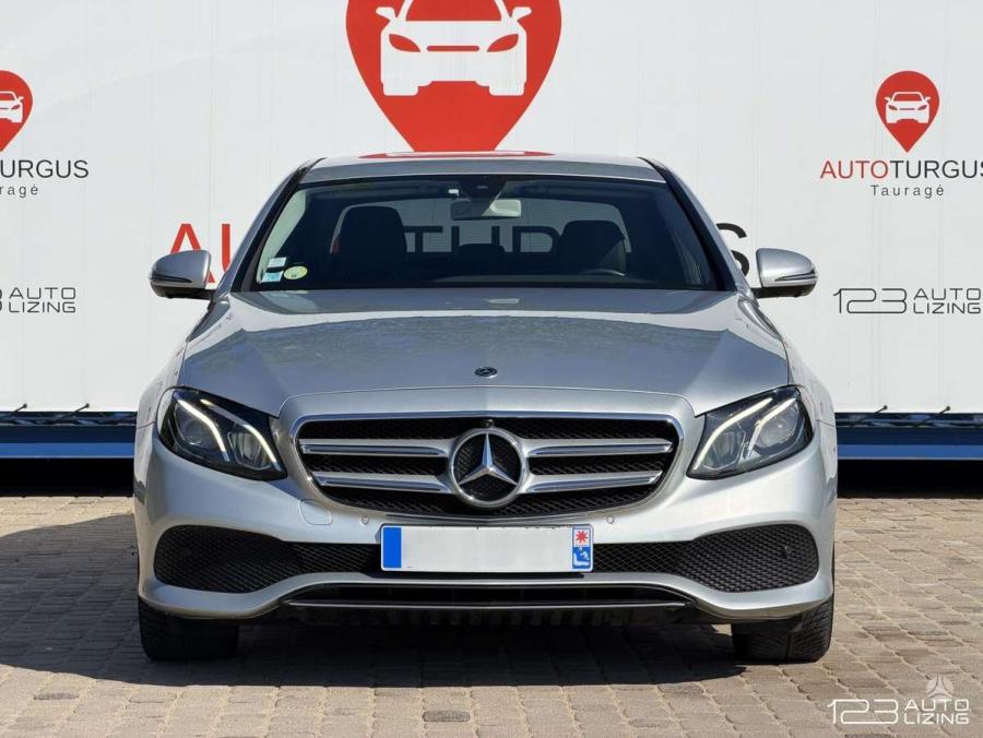 Grey Mercedes-Benz e-200 2017 in Taurage, with an engine capacity of 2.00 L and mileage of 259 thousand km for 14200 €, photo 5 on AUTOMOTO.COM.LV