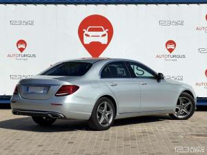 Grey Mercedes-Benz e-200 2017 in Taurage, with an engine capacity of 2.00 L and mileage of 259 thousand km for 14200 €, photo 10 on AUTOMOTO.COM.LV