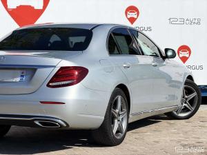 Grey Mercedes-Benz e-200 2017 in Taurage, with an engine capacity of 2.00 L and mileage of 259 thousand km for 14200 €, photo 11 on AUTOMOTO.COM.LV