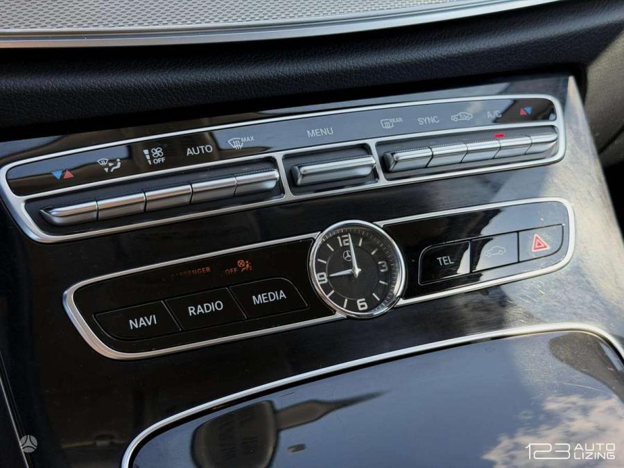 Grey Mercedes-Benz e-200 2017 in Taurage, with an engine capacity of 2.00 L and mileage of 259 thousand km for 14200 €, photo 25 on AUTOMOTO.COM.LV