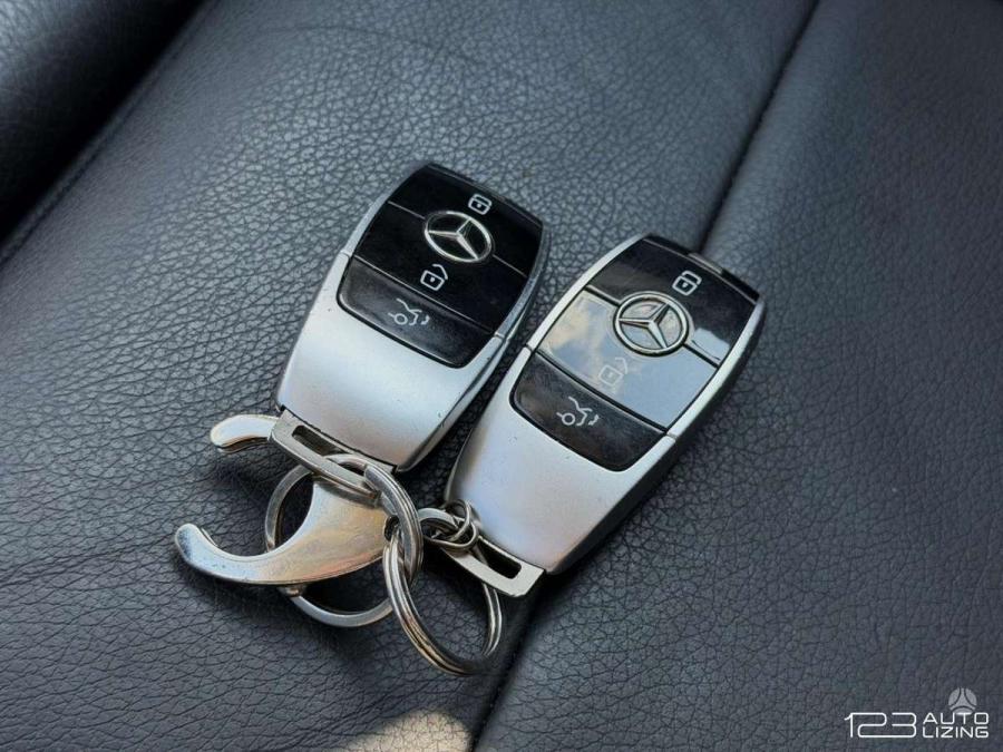 Grey Mercedes-Benz e-200 2017 in Taurage, with an engine capacity of 2.00 L and mileage of 259 thousand km for 14200 €, photo 29 on AUTOMOTO.COM.LV