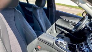 Pelēks Mercedes-Benz e-200 2017 Marijampole, ar dzinēja tilpumu 1.99 L un nobraukumu 66 tūkst. km par 21100 €, foto 13 vietnē AUTOMOTO.COM.LV