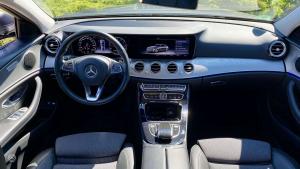 Pelēks Mercedes-Benz e-200 2017 Marijampole, ar dzinēja tilpumu 1.99 L un nobraukumu 66 tūkst. km par 21100 €, foto 18 vietnē AUTOMOTO.COM.LV