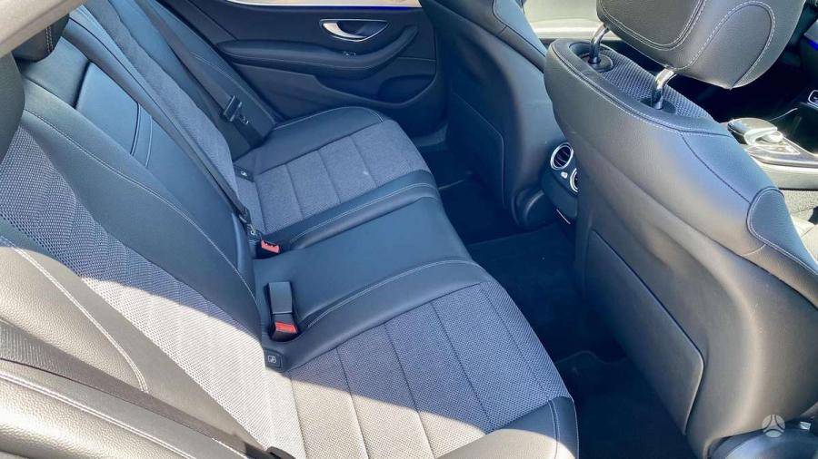 Grey Mercedes-Benz e-200 2017 in Marijampole, with an engine capacity of 1.99 L and mileage of 66 thousand km for 21100 €, photo 13 on AUTOMOTO.COM.LV