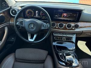 Pelēks Mercedes-Benz e-200 2017 Rīga, ar dzinēja tilpumu 2.00 L un nobraukumu 196 tūkst. km par 18950 €, foto 8 vietnē AUTOMOTO.COM.LV