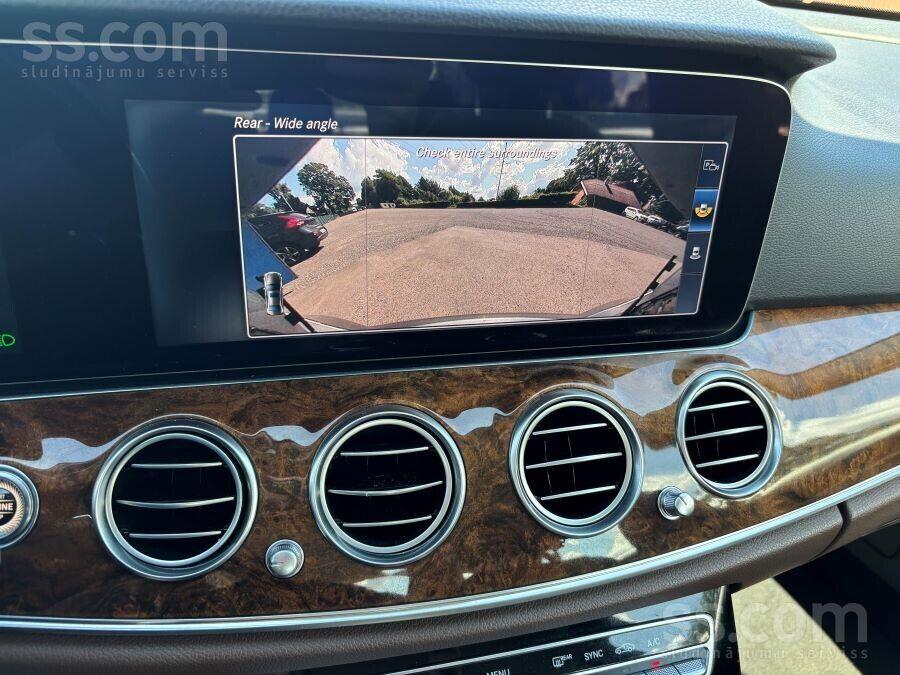 Pelēks Mercedes-Benz e-200 2017 Rīga, ar dzinēja tilpumu 2.00 L un nobraukumu 196 tūkst. km par 18950 €, foto 15 vietnē AUTOMOTO.COM.LV
