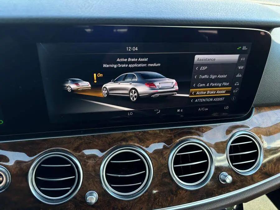 Серый Мерседес E 200 2017 в Рига, объемом двигателя 2.00 л и пробегом 196 тыс. км за 18950 €, фото 16 на AUTOMOTO.COM.LV