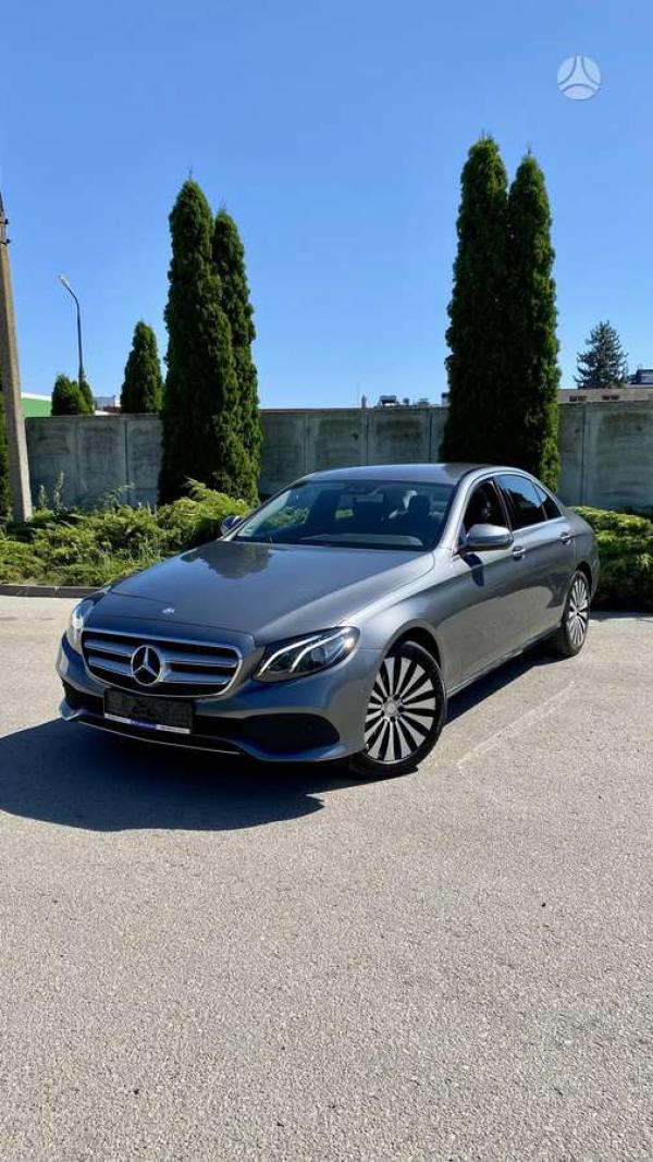 Grey Mercedes-Benz e-200 2017 in Marijampole, with an engine capacity of 1.99 L and mileage of 66 thousand km for 21099 €, photo 1 on AUTOMOTO.COM.LV