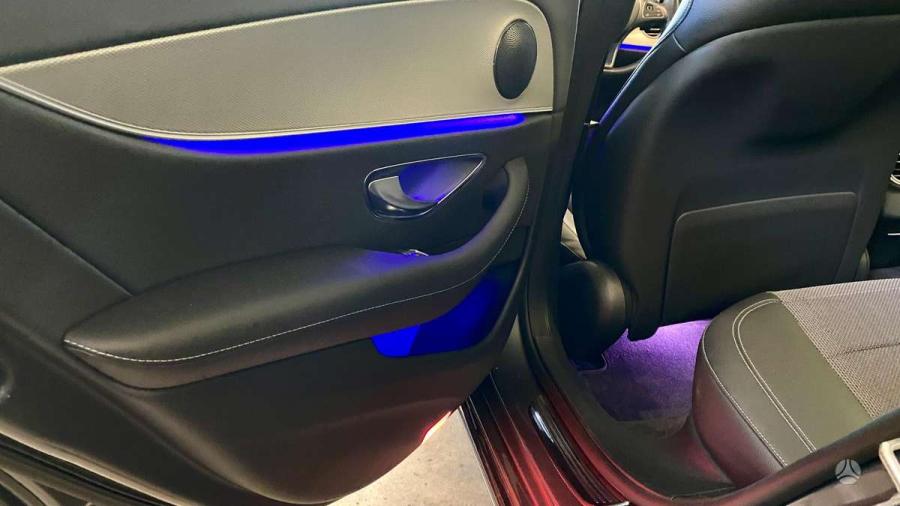 Pelēks Mercedes-Benz e-200 2017 Marijampole, ar dzinēja tilpumu 1.99 L un nobraukumu 66 tūkst. km par 20999 €, foto 9 vietnē AUTOMOTO.COM.LV