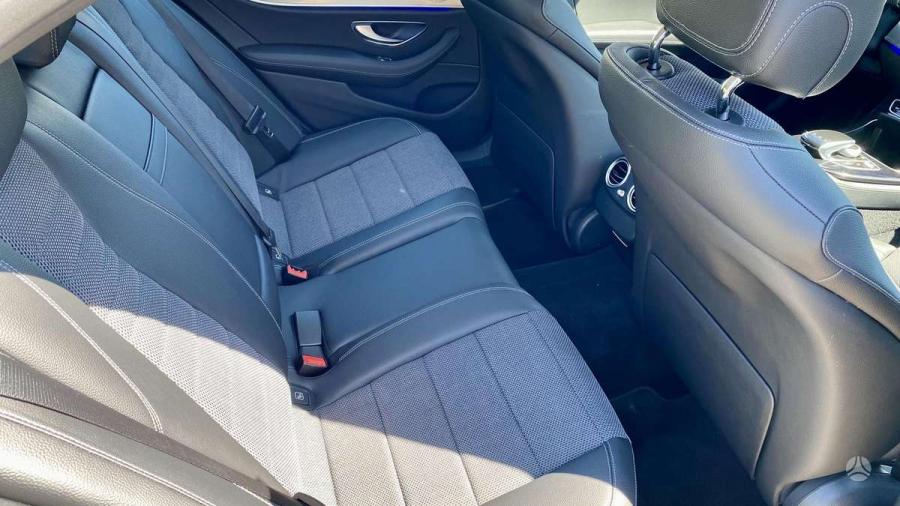 Pelēks Mercedes-Benz e-200 2017 Marijampole, ar dzinēja tilpumu 1.99 L un nobraukumu 66 tūkst. km par 20999 €, foto 13 vietnē AUTOMOTO.COM.LV
