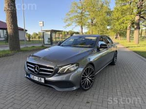 Pelēks Mercedes-Benz e-200 2018 Valmiera, ar dzinēja tilpumu 2.00 L un nobraukumu 0 tūkst. km par 17700 €, foto  vietnē AUTOMOTO.COM.LV
