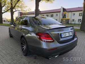 Pelēks Mercedes-Benz e-200 2018 Valmiera, ar dzinēja tilpumu 2.00 L un nobraukumu 0 tūkst. km par 17700 €, foto 9 vietnē AUTOMOTO.COM.LV
