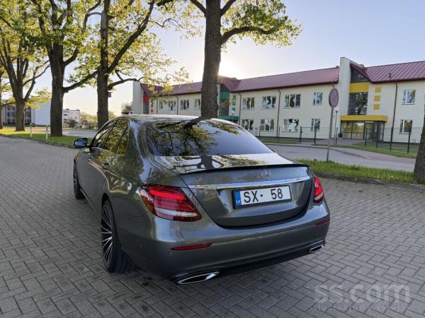 Pelēks Mercedes-Benz e-200 2018 Valmiera, ar dzinēja tilpumu 2.00 L un nobraukumu 0 tūkst. km par 17700 €, foto 9 vietnē AUTOMOTO.COM.LV