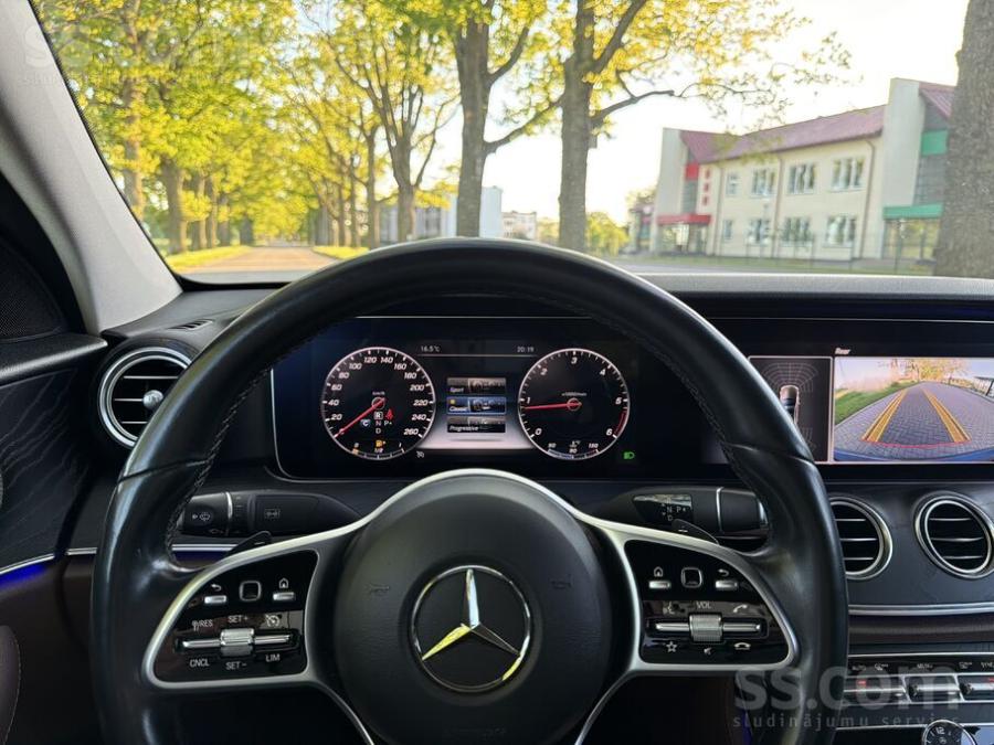 Pelēks Mercedes-Benz e-200 2018 Valmiera, ar dzinēja tilpumu 2.00 L un nobraukumu 0 tūkst. km par 17700 €, foto 26 vietnē AUTOMOTO.COM.LV