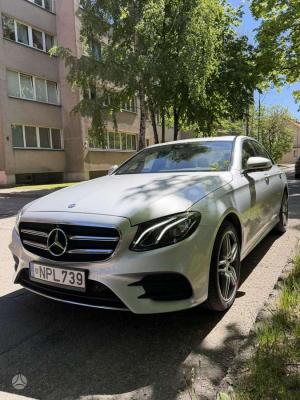 Серый Мерседес E 200 2018 в Клайпеда, объемом двигателя 1.99 л и пробегом 81 тыс. км за 21900 €, фото  на AUTOMOTO.COM.LV