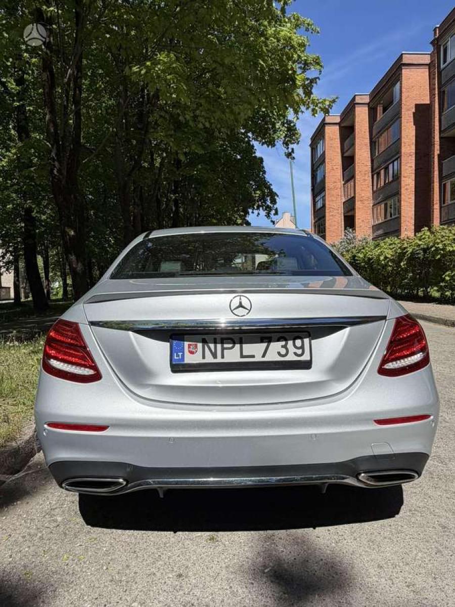 Grey Mercedes-Benz e-200 2018 in Klaipeda, with an engine capacity of 1.99 L and mileage of 81 thousand km for 21900 €, photo 6 on AUTOMOTO.COM.LV