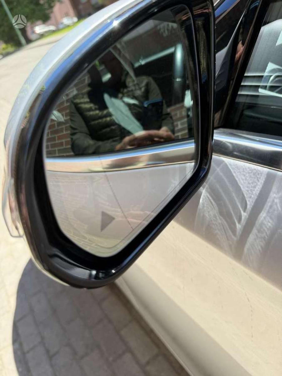 Grey Mercedes-Benz e-200 2018 in Klaipeda, with an engine capacity of 1.99 L and mileage of 81 thousand km for 21900 €, photo 8 on AUTOMOTO.COM.LV
