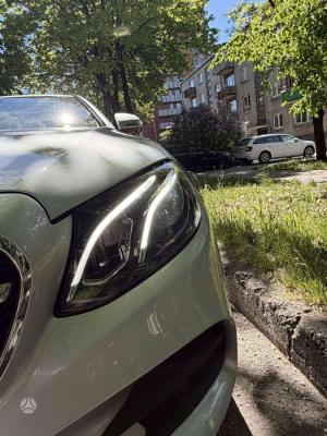 Grey Mercedes-Benz e-200 2018 in Klaipeda, with an engine capacity of 1.99 L and mileage of 81 thousand km for 21900 €, photo 9 on AUTOMOTO.COM.LV