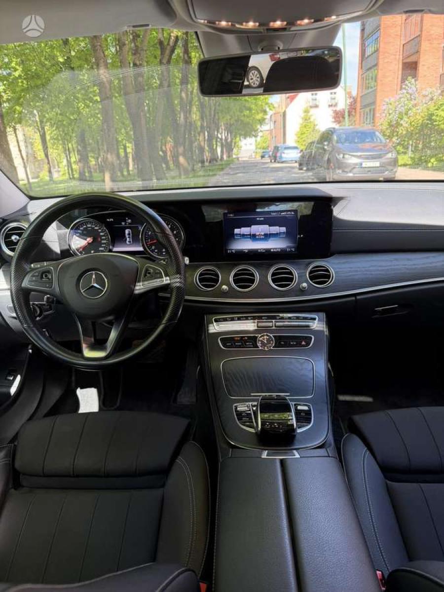 Grey Mercedes-Benz e-200 2018 in Klaipeda, with an engine capacity of 1.99 L and mileage of 81 thousand km for 21900 €, photo 11 on AUTOMOTO.COM.LV