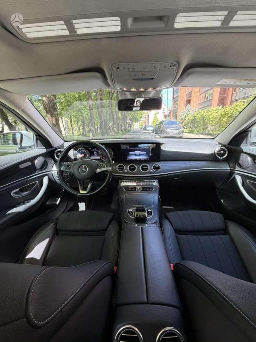 Grey Mercedes-Benz e-200 2018 in Klaipeda, with an engine capacity of 1.99 L and mileage of 81 thousand km for 21900 €, photo 12 on AUTOMOTO.COM.LV
