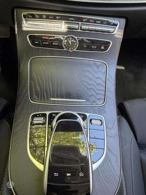 Grey Mercedes-Benz e-200 2018 in Klaipeda, with an engine capacity of 1.99 L and mileage of 81 thousand km for 21900 €, photo 16 on AUTOMOTO.COM.LV