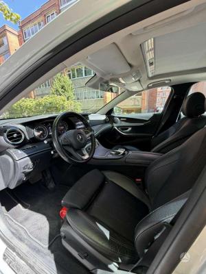 Grey Mercedes-Benz e-200 2018 in Klaipeda, with an engine capacity of 1.99 L and mileage of 81 thousand km for 21900 €, photo 17 on AUTOMOTO.COM.LV