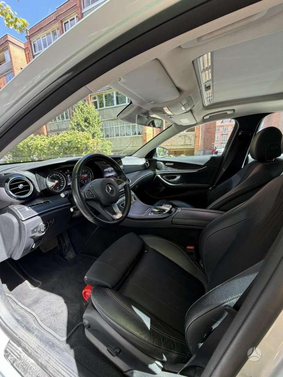 Grey Mercedes-Benz e-200 2018 in Klaipeda, with an engine capacity of 1.99 L and mileage of 81 thousand km for 21900 €, photo 17 on AUTOMOTO.COM.LV