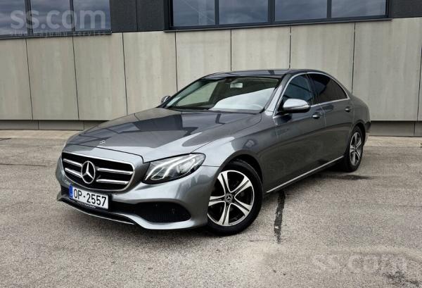 Pelēks Mercedes-Benz e-200 2019 Rīga, ar dzinēja tilpumu 2.00 L un nobraukumu 212 tūkst. km par 16300 €, foto 1 vietnē AUTOMOTO.COM.LV