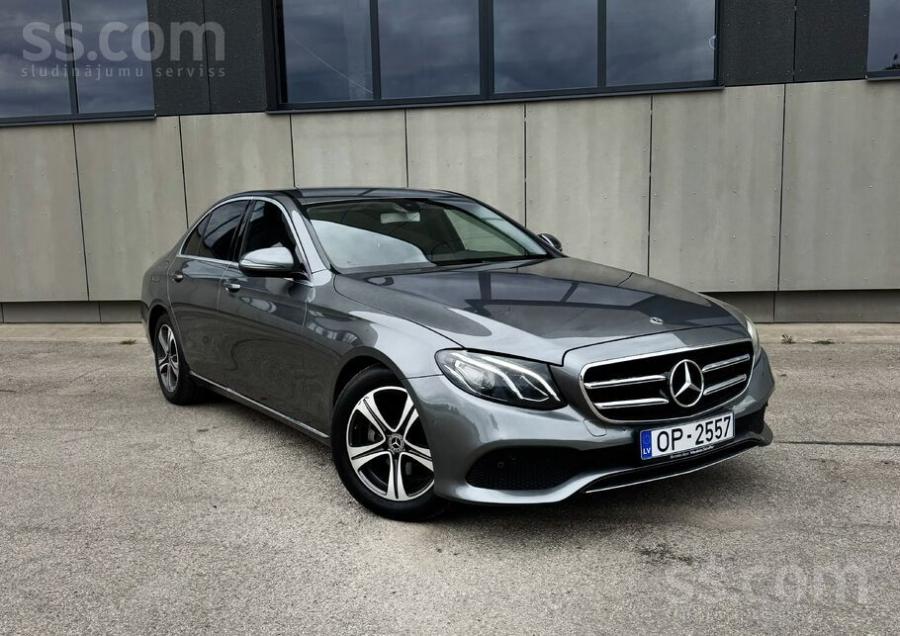 Grey Mercedes-Benz e-200 2019 in Riga, with an engine capacity of 2.00 L and mileage of 212 thousand km for 16300 €, photo 4 on AUTOMOTO.COM.LV