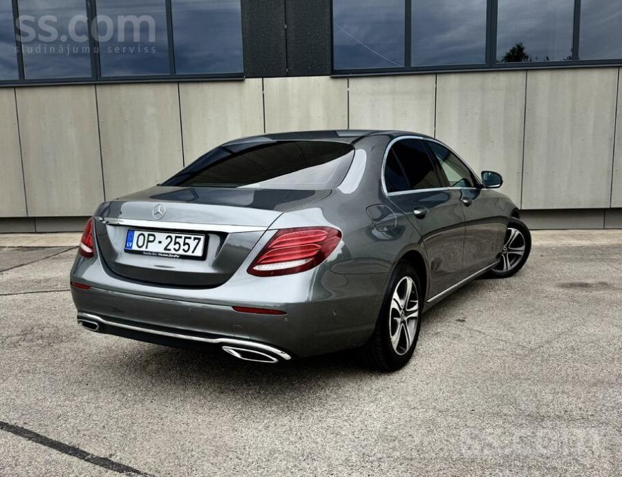 Grey Mercedes-Benz e-200 2019 in Riga, with an engine capacity of 2.00 L and mileage of 212 thousand km for 16300 €, photo 5 on AUTOMOTO.COM.LV