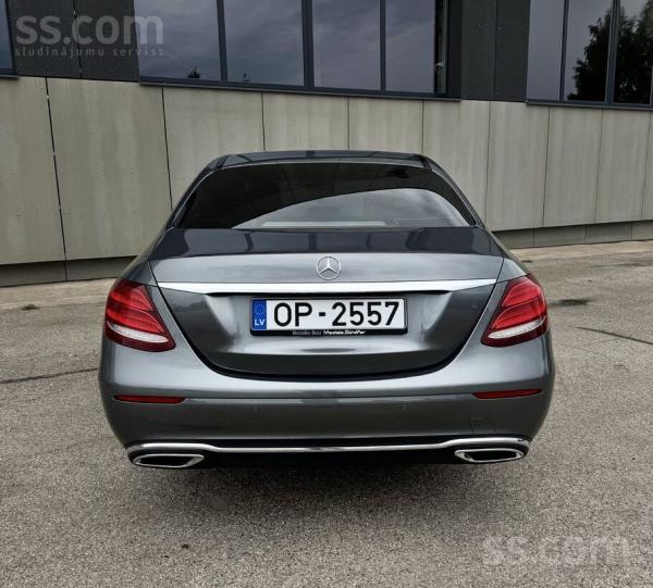 Pelēks Mercedes-Benz e-200 2019 Rīga, ar dzinēja tilpumu 2.00 L un nobraukumu 212 tūkst. km par 16300 €, foto 5 vietnē AUTOMOTO.COM.LV