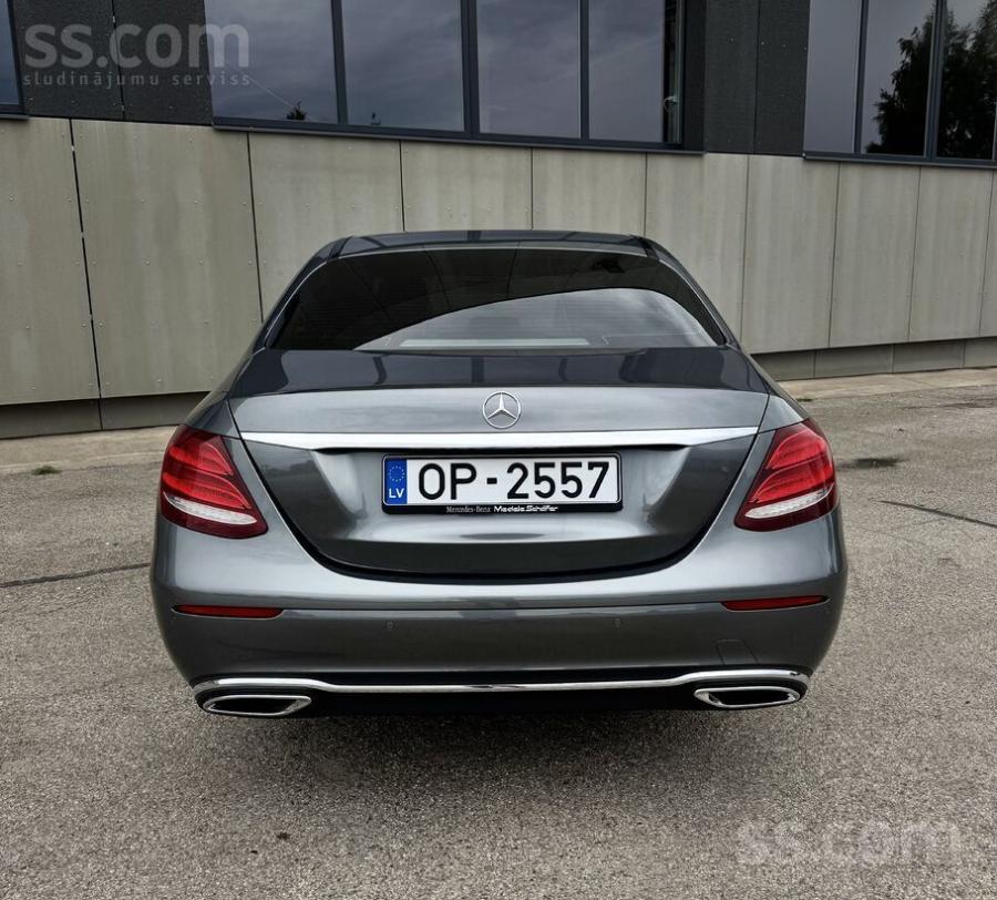 Grey Mercedes-Benz e-200 2019 in Riga, with an engine capacity of 2.00 L and mileage of 212 thousand km for 16300 €, photo 6 on AUTOMOTO.COM.LV