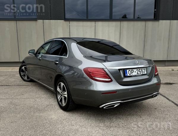 Pelēks Mercedes-Benz e-200 2019 Rīga, ar dzinēja tilpumu 2.00 L un nobraukumu 212 tūkst. km par 16300 €, foto 6 vietnē AUTOMOTO.COM.LV