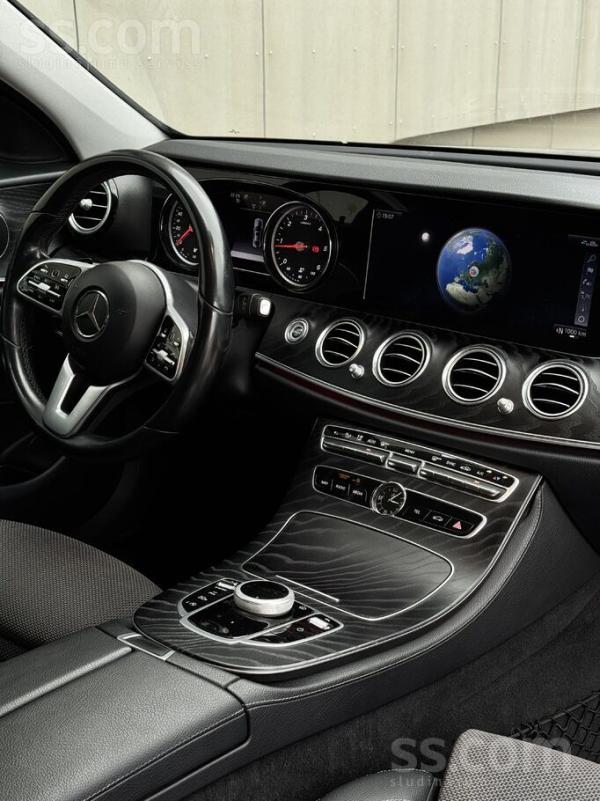 Pelēks Mercedes-Benz e-200 2019 Rīga, ar dzinēja tilpumu 2.00 L un nobraukumu 212 tūkst. km par 16300 €, foto 9 vietnē AUTOMOTO.COM.LV